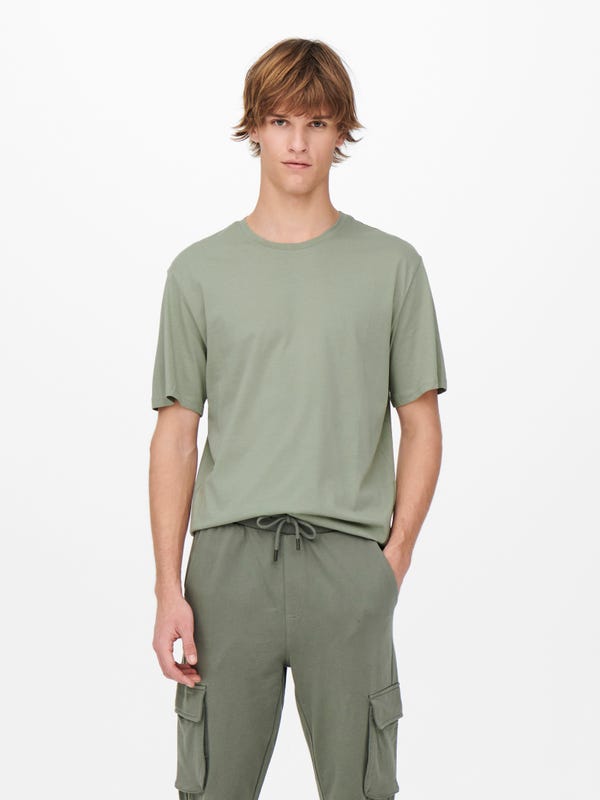 T-shirts for Men | Graphic & Basic Tees | ONLY & SONS