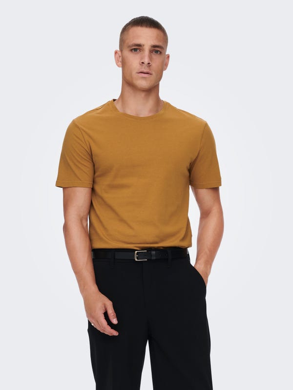 T-shirts for Men | Graphic & Basic Tees | ONLY & SONS