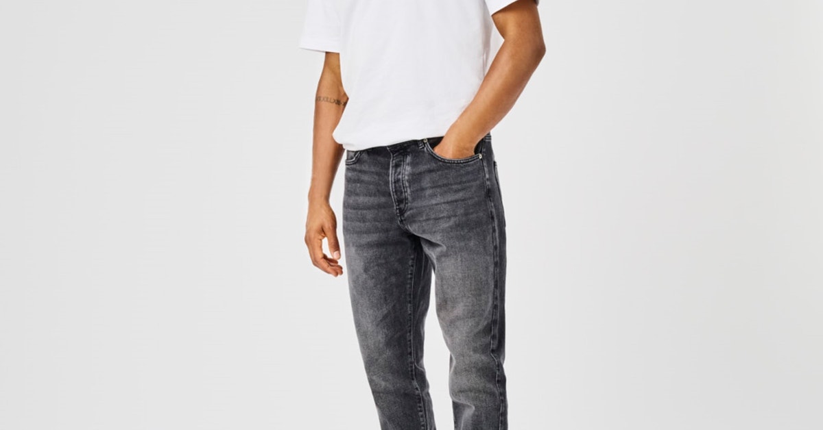 ONSYOKE Mid waist Tapered Fit Jeans | Black | ONLY & SONS®