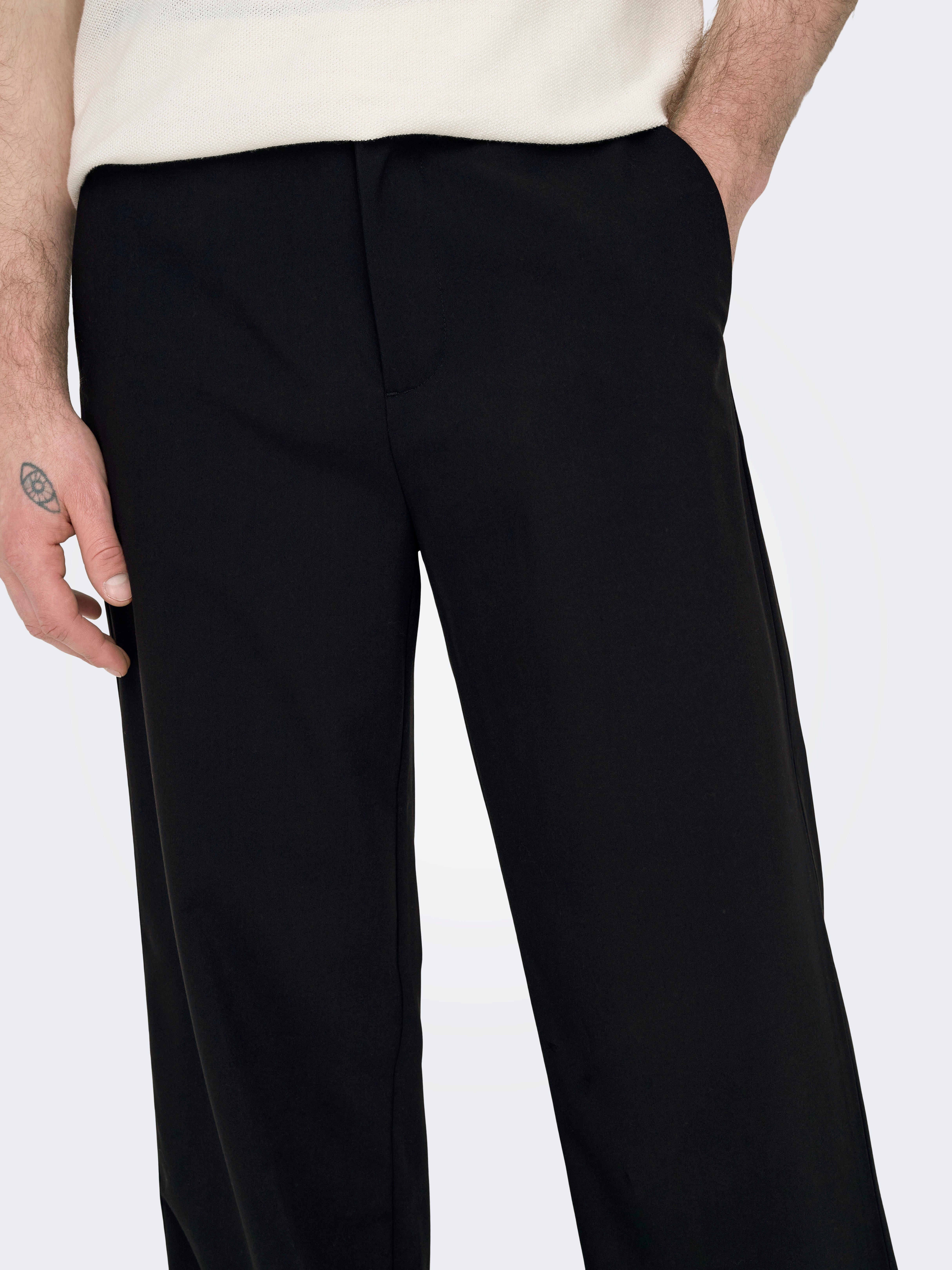 ONSBOB-LE Tailored Trousers | Black | ONLY & SONS® ONSBOB-LE Tailored Trousers | Black | ONLY & SONS®